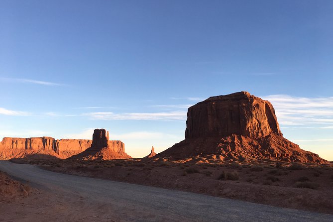 Sunrise Tour of Monument Valley - The Value of Seeing Monument Valley at Sunrise