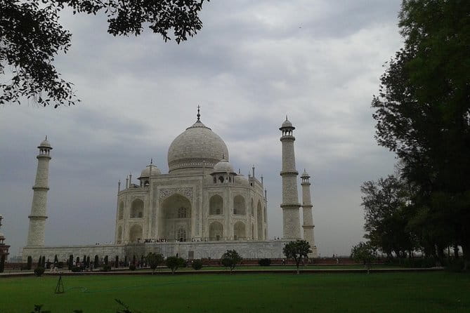 Sunrise tour of Taj Mahal with Guide - FAQ