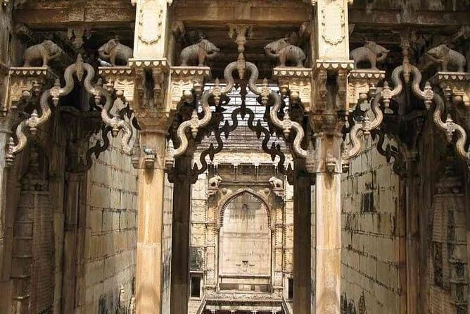 Sunrise Trek in Galta Ji Temple - The Review Echo