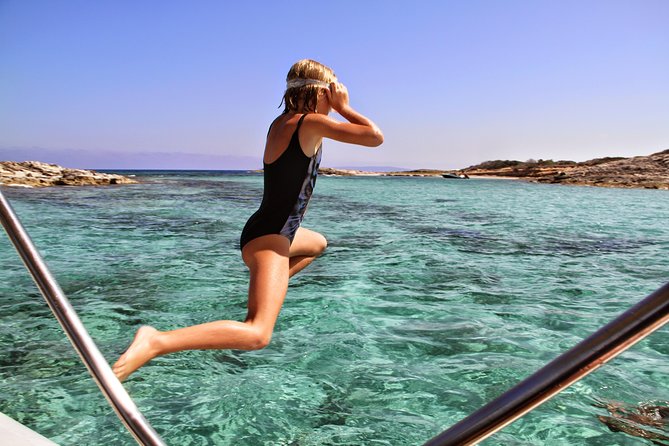 Sunseeker Mohawk 29 Ibiza and Formentera Boat Experience - Dining Experience at Illetas Beach