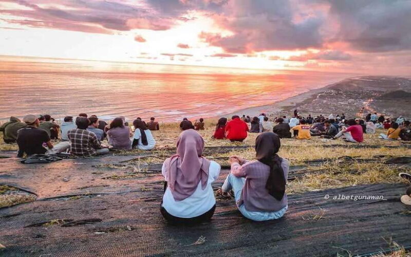 Sunset Adventure at Parangtritis Paragliding - The Itinerary in Detail