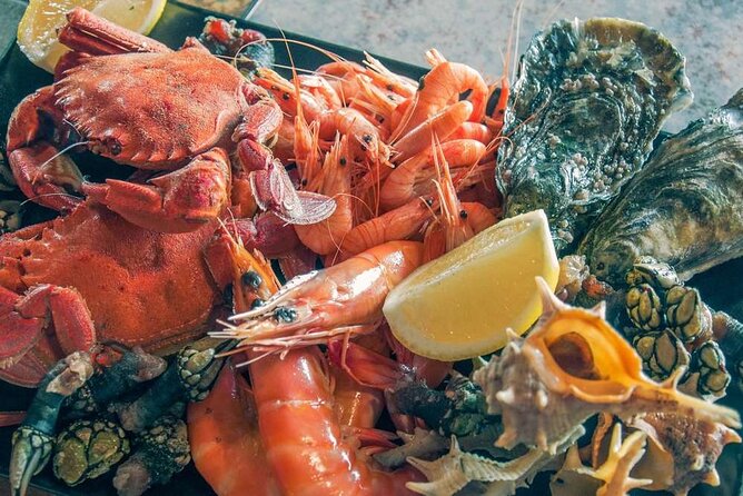 Sunset and Sea Food in Cacilhas - Who Will Love This Tour?
