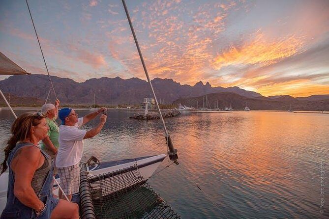 Sunset Appetizers & Open Bar Catamaran Cruise - The Experience: What You Can Expect