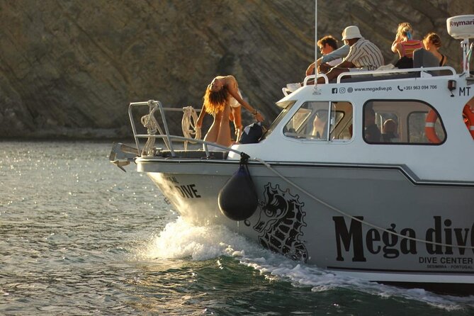 Sunset boat tour in Sesimbra - Who Should Do This Tour?