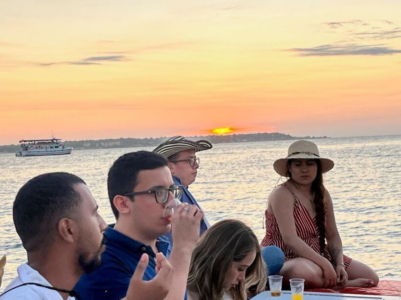 Sunset boat tour open bar and free club entrance Cartagena - The Experience: What to Expect from This Sunset Boat Tour