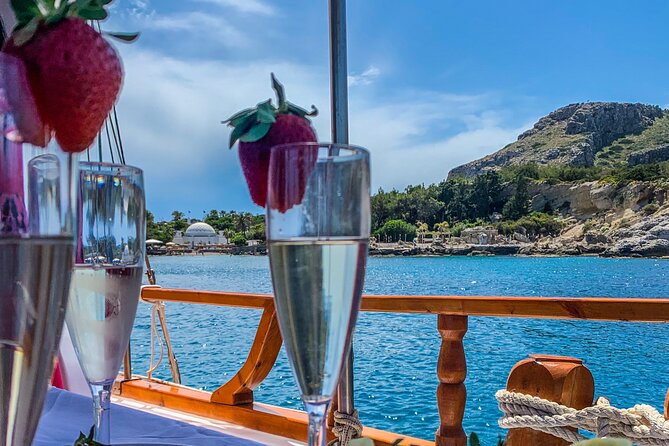 Sunset Cruise in Rhodes With Unlimited Drinks & Snacks - Highlights of the Sunset Cruise