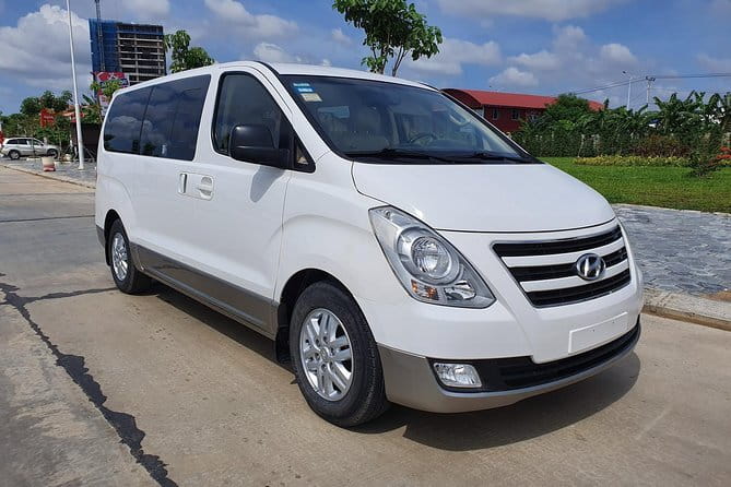 Sunset Cruise on the Mekong - Authenticity and the Local Flavor