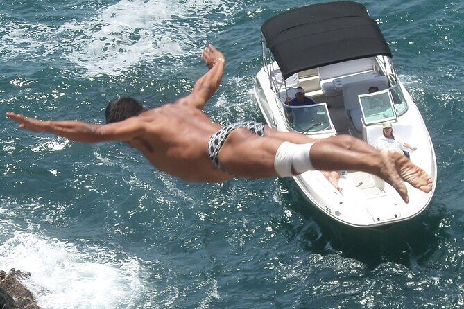 Sunset Dinner and Cliff Divers in Acapulco - An In-Depth Look at the Tour Experience