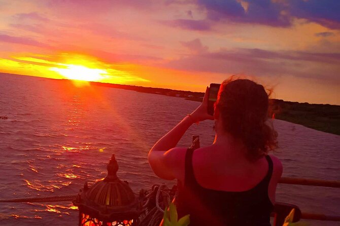 Sunset Dinner and drinks with a Floating Village cruise - Final Thoughts