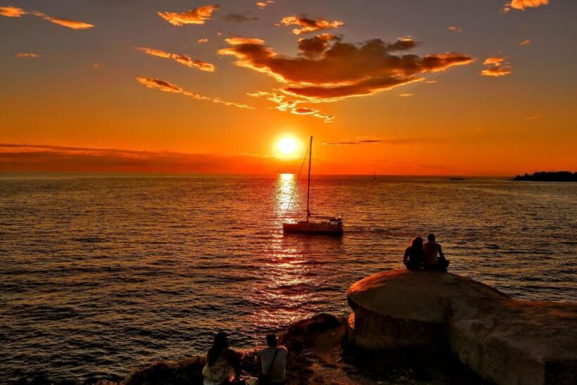 Sunset Dolphin Cruise with Dinner  Medulin Archipelago - How to Make the Most of It