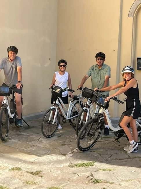 Sunset E-bike Tour of Tuscan & Florentine Hills with tasting - Authenticity and Value