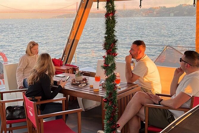 Sunset Experience: Lisbon Boat Cruise with Music and a Drink - FAQ