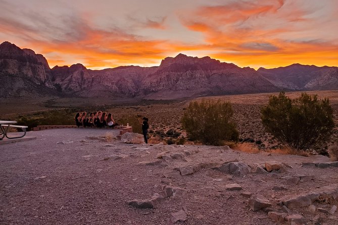 Sunset Hike and Photography Tour Near Red Rock With Optional 7 Magic Mountains - Traveler Feedback and Experiences