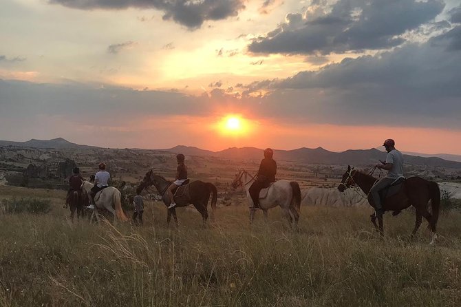 Sunset Horsebackriding-Tour Through the Valleys of Cappadocia - Scenic Routes Through Cappadocia