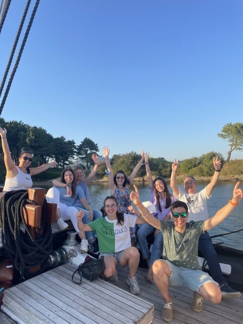 Sunset in schooner sailing Vigo ria - The Charm of Sailing a Historic Schooner