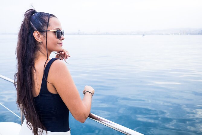 Sunset in Valencia from the Catamaran Mundo Marino - FAQs