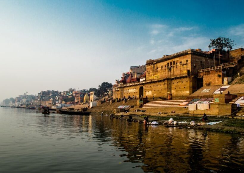 Sunset in Varanasi Tour with a local with free Ganga Aarti - Who Should Consider This Tour?