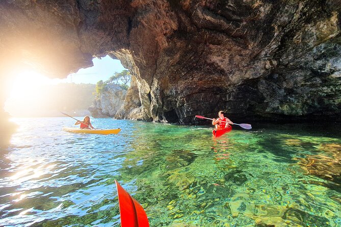 Sunset Kayak Adventure & Caves Tour, Swimming & Aperitif - Group Size and Participant Experience