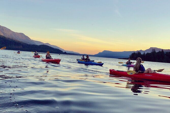 Sunset Kayaking in the Columbia River Gorge - Key Points