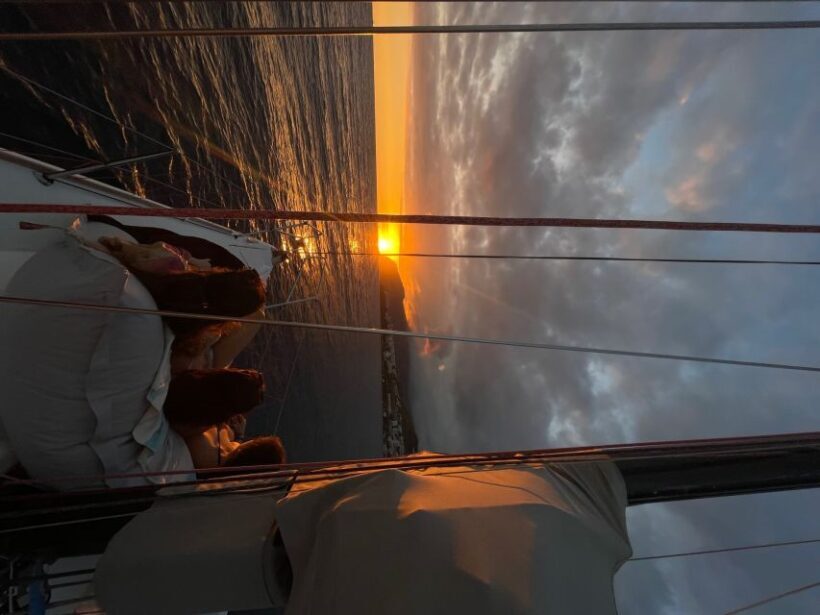 Sunset on a sailing boat - Analyzing the Value