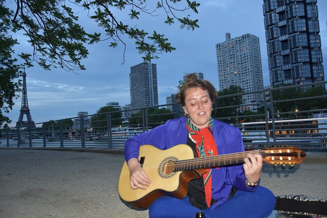 Sunset Picnic With View of Eiffel Tower and Live Music - Accessibility and Traveler Information