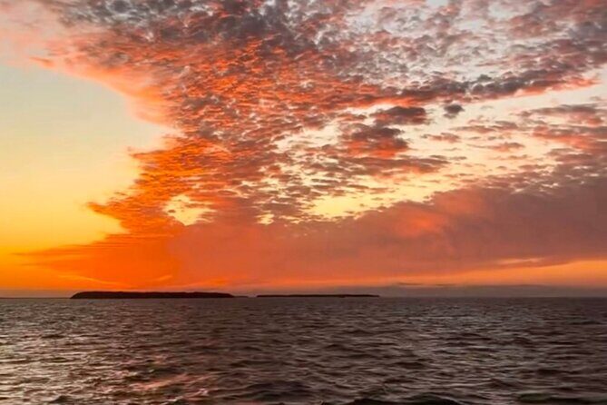 Sunset Powerboat Cruise - Introduction