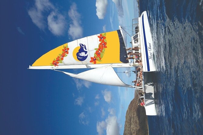 Sunset Sail Experience at Kona From Honokohau - Savoring the Onboard Refreshments