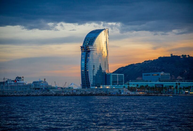 Sunset Sailing Experience in Barcelona - The Experience in Detail