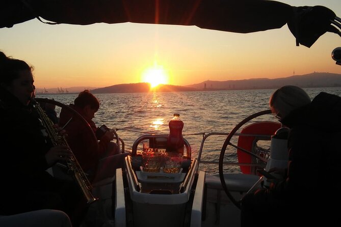 Sunset Sailing Experience with Live Sax Music and Spanish Tapas - A Deep Dive into the Experience