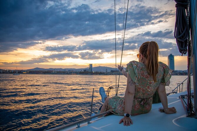 Sunset Sailing Tour in Barcelona - Relaxed and Welcoming Atmosphere