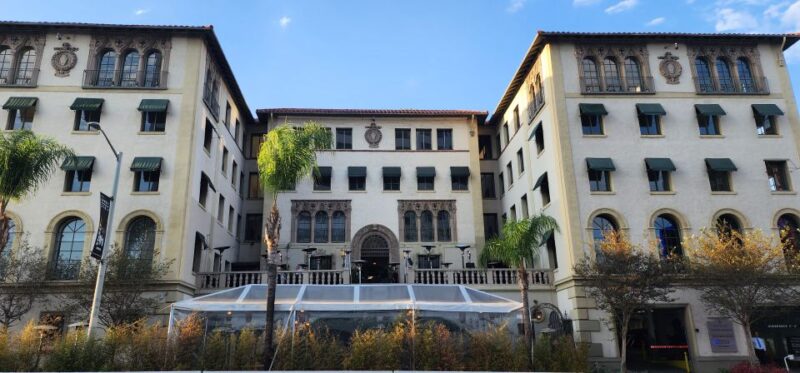 Sunset Strip True Crime and Haunted Tales Walking Tour - The Value of a Guided Experience