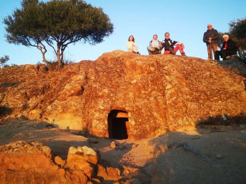 Sunset tour at a Domus de Janas & NatureTherapy - Who Would Enjoy This Tour?