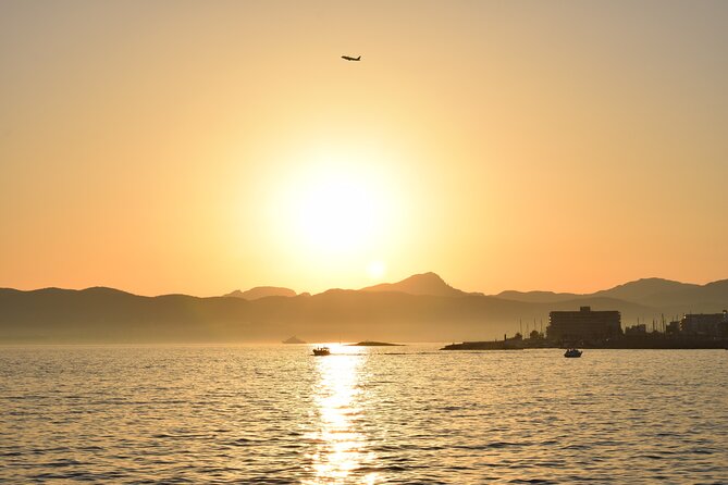 Sunset Tour Mallorca: Sunset Boat Trip With Music & Good Atmosphere - Music and Atmosphere