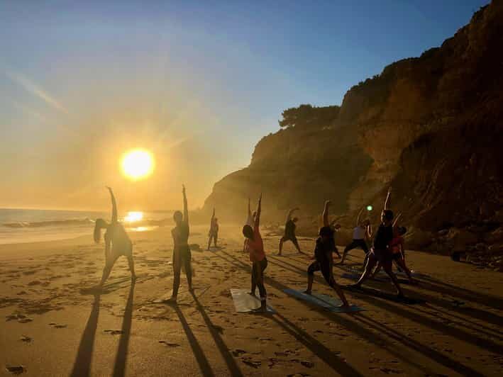 Sunset Yoga at Lagos's beautiful beach by el Sol Lifestyle - Key Points