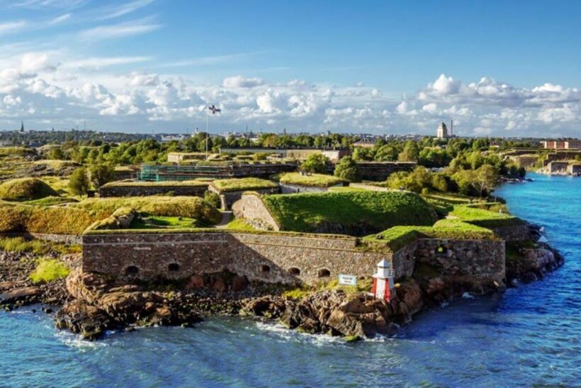 Suomenlinna: Private Tour with an Authorized Guide - Key Points