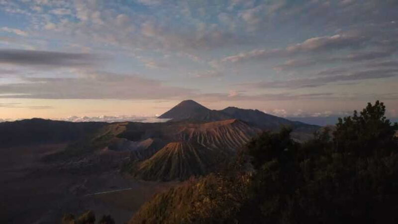 Surabaya: Mount Bromo Sunrise & Crater Climb Tour - The Vibe and Practical Tips