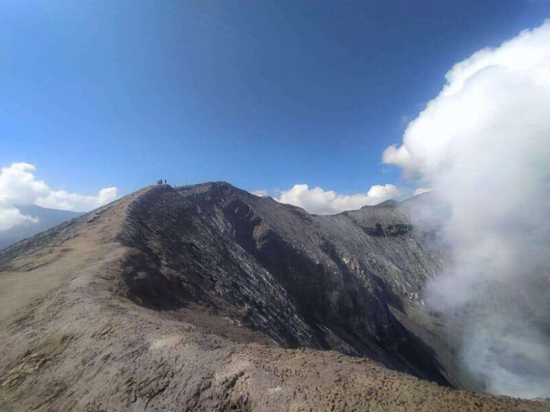 Surabaya or Malang: Mount Bromo Sunrise Share Guided Tour - FAQ