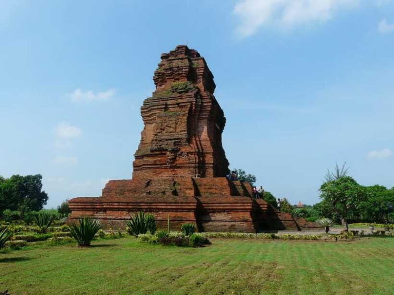 SURABAYA SHORE TOURS : TROWULAN AND SURABAYA SIGHT SEEING - The Sum Up