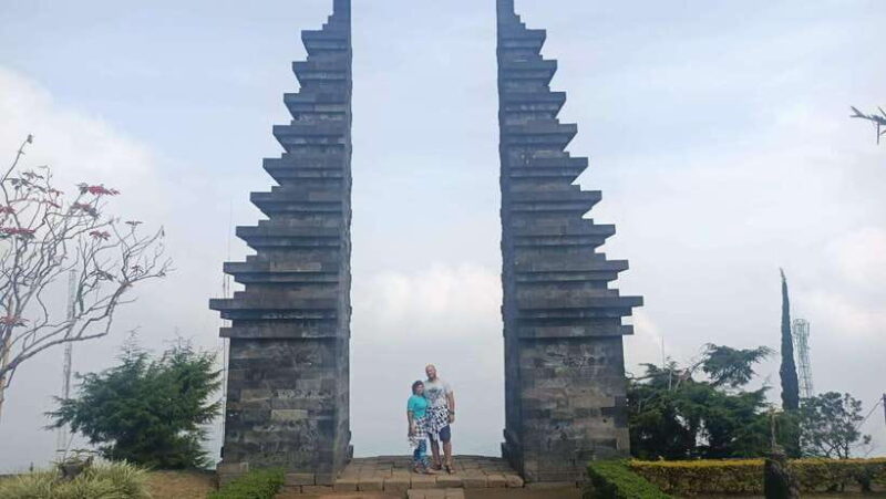 SURAKARTA (SOLO CITY) : CUSTOMIZED TOURS WITH CAR DRIVER - Frequently Asked Questions