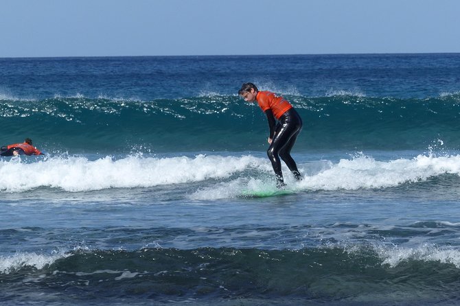 Surf Class in Famara 9:15-12:00 or 11:45-14:30 (2h Class) - Location and Pricing