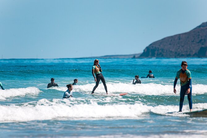 Surf Lesson for Beginners in Famara: Introduction in Surfing - What to Expect as a Beginner Surfer