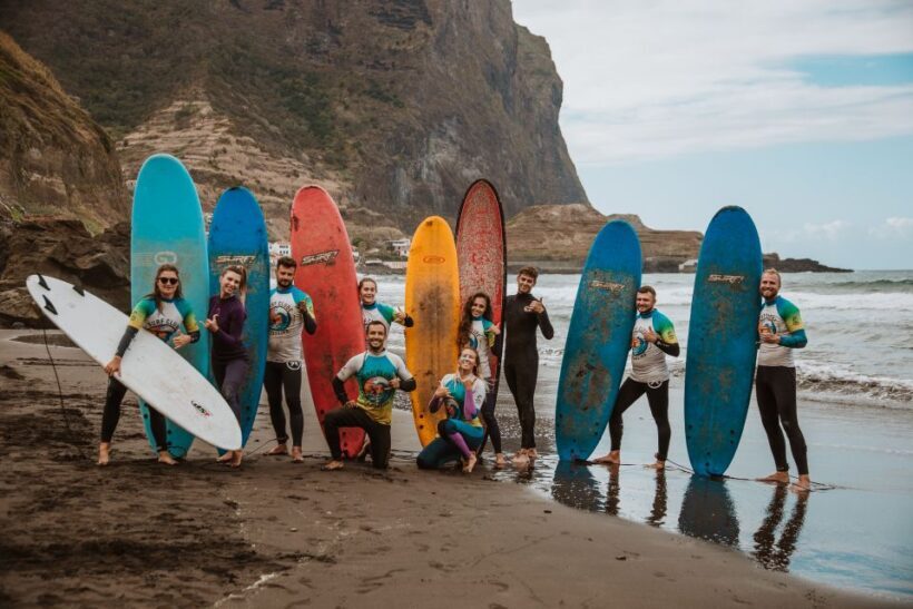 Surf lesson in Madeira - Surf Lesson in Madeira: An Authentic Wave Experience