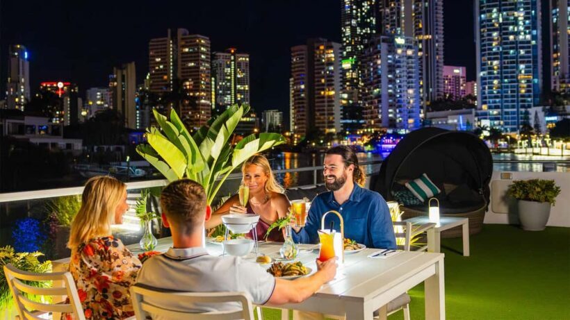 Surfers Paradise: Buffet Dinner Sightseeing Cruise - Key Points