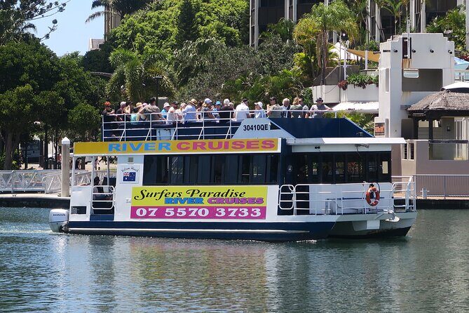 Surfers Paradise Sightseeing City Lights Cruise - The Atmosphere and Commentary