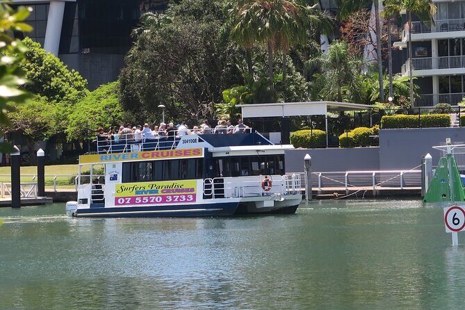 Surfers Paradise Sightseeing Midday River Cruise - The Bar and Amenities: Making the Most of Your Cruise