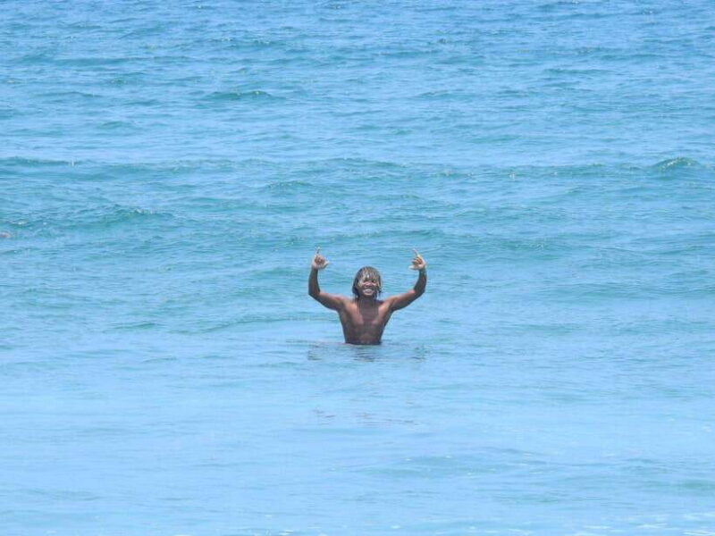 surfing lessons with kuwen - Key Points