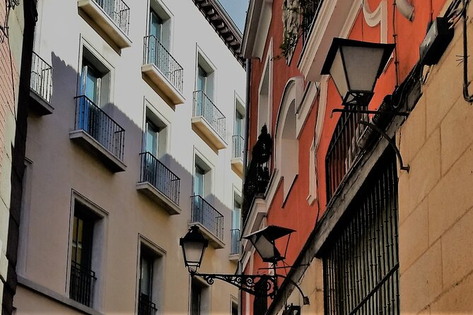 Surfing Madrid: From the Palace to the Tavern Private Tour - Summing Up: Who Should Consider This Tour?