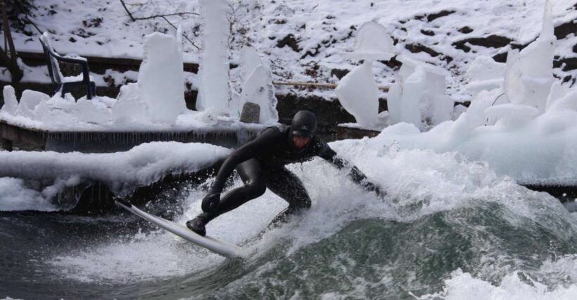 Surfing on Munich all Year even Winter: Englischer Garten - An Unusual Munich Attraction: Surfing in the City