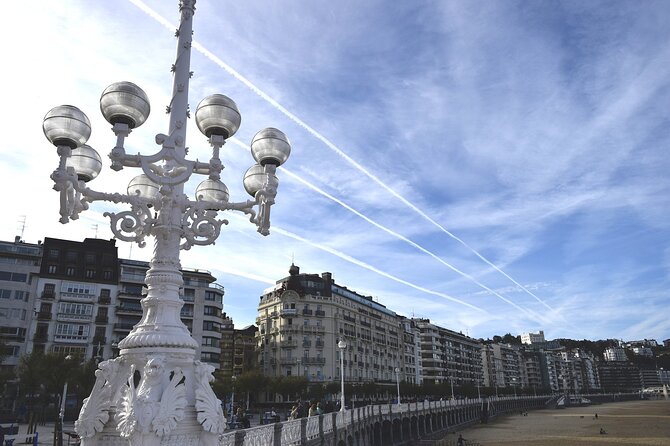 Surprise Walk of San Sebastian with a Local - Key Points