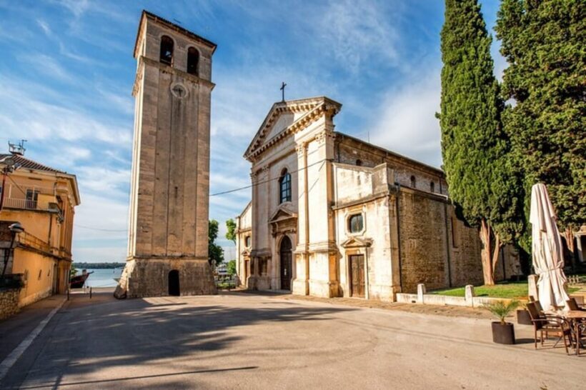 Surprises at Every Turn - Pula Walking Tour - Arch of the Sergii: An Ornate Roman Monument